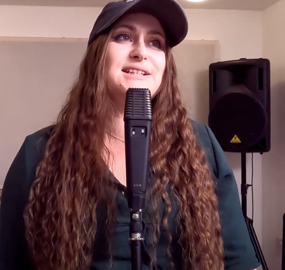 Gold Singer Recording Studio Experience